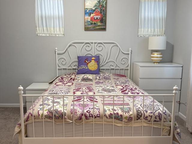 Clean quiet room for rent