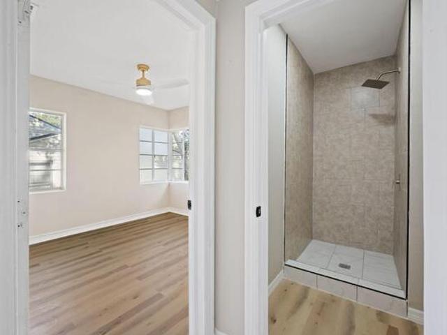 Clean Renovated Move In Ready • Walkable Plaza • WiFi, TV & Essentials Included • Nice Neighborhood