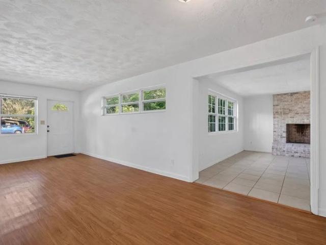 Clean & Responsible Professional Seeking Roommates