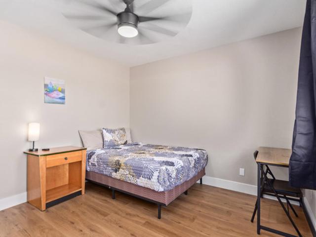 Clean, spacious and newly remodeled home in the heart of Tempe. Close to Public Transit and ASU