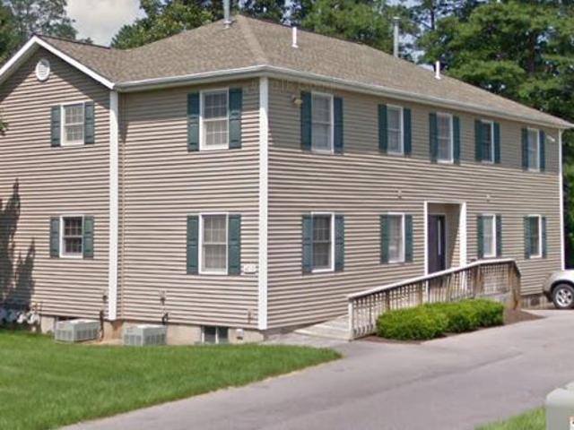 Clean Spacious One Bedroom with Washer & Dryer in