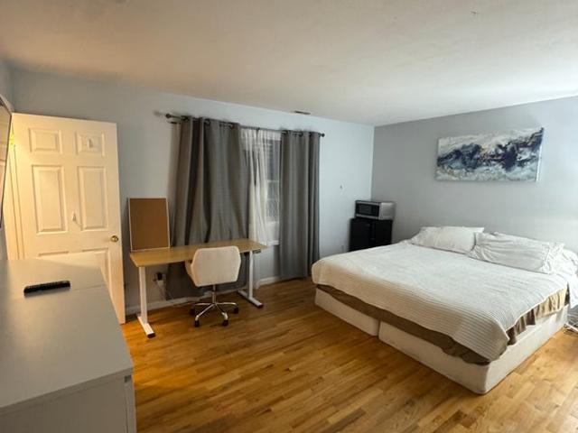 Clean & Spacious Rooms for rent