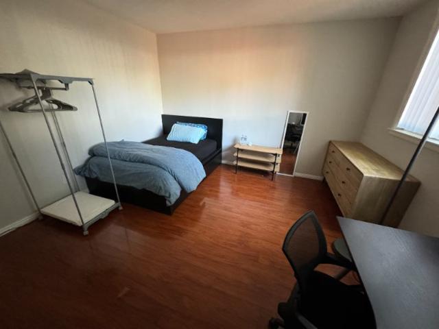 CleanAffordable Single Bedroom available for rent