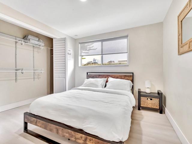 Cleaning services included Rooms with smart locks Block away from bus stop & Groceries 12 minutes from Airport Free fast WifiAll Utilities Included