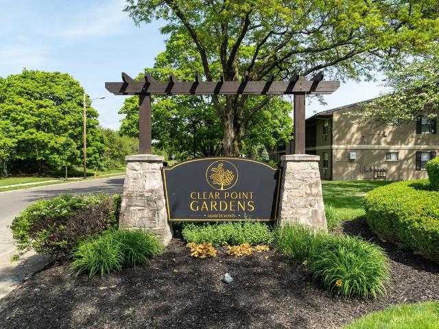 Clear Point Gardens 3 Bedroom Apartment for Rent at 1699 Shanley Dr, Columbus, OH 43224 Maize Morse