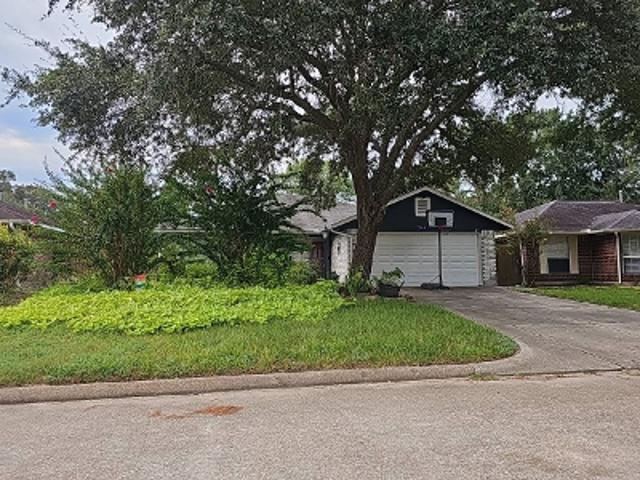 Clear Ridge Dr