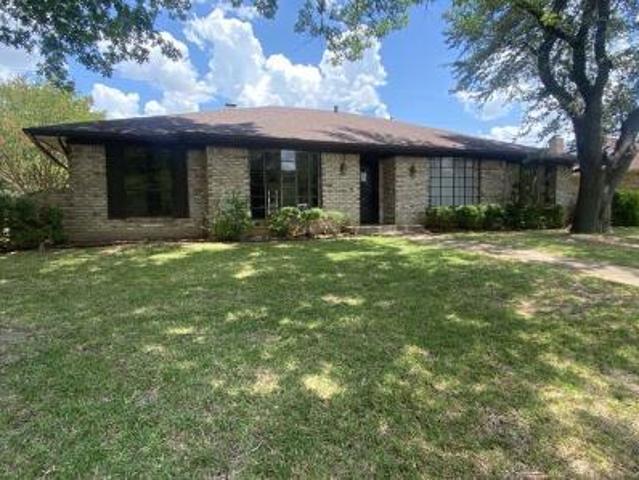Clear Springs Dr