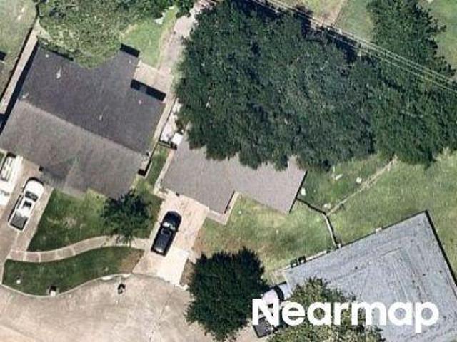 Clearmont Dr