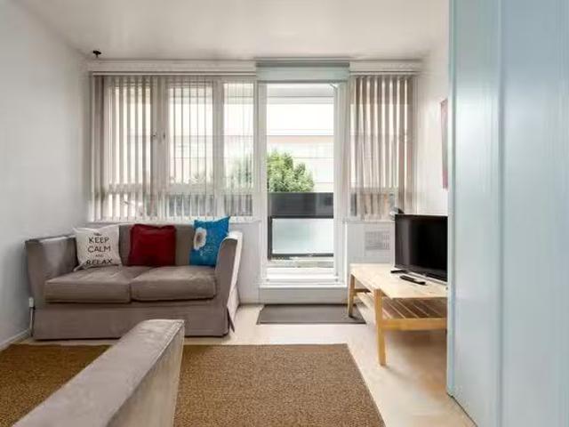 Clearbrook Way, London