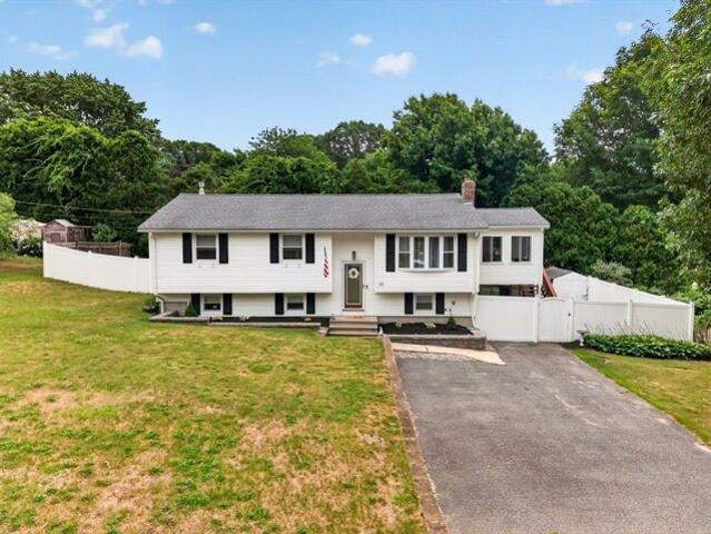 Clearwater Dr, Plymouth, Home For Sale