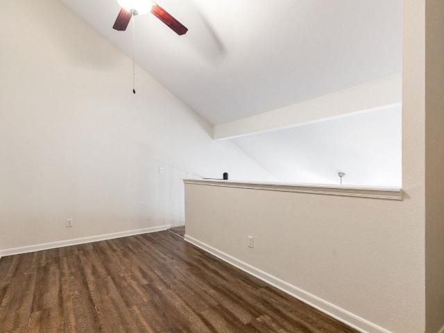 Clearwater Farm 2 Bedroom Apartment for Rent at 5401 Lowerfield Dr, Louisville, KY 40219 Okolona