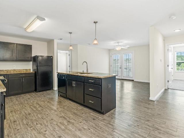 Clearwater Heights 2 Bedroom Apartment for Rent at 5161 Jefferson Blvd, Louisville, KY 40219 Newburg