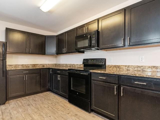 Clearwater Heights 2 Bedroom Apartment for Rent at 5161 Jefferson Blvd, Louisville, KY 40219 Newburg