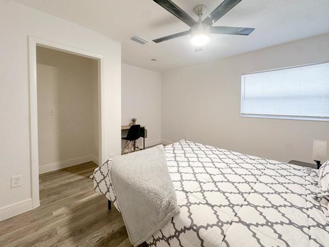 Clearwater House by St Pete Airport with Dining area. Homey & spacious
