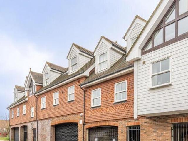 Clearwater House, Bell Farm Lane, 1 Bedroom Apartment