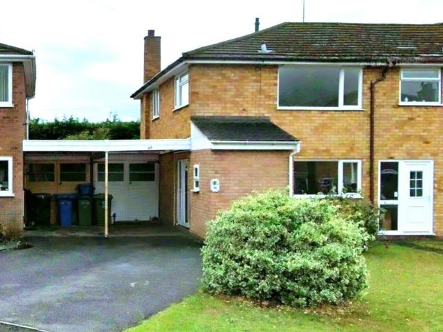 Clee View Road, Wombourne 3 bed semi detached house to rent £1,125 pcm £260 pw