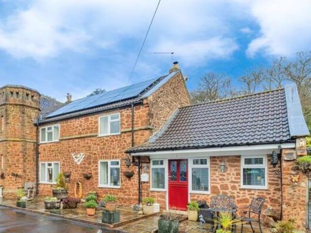 Cleeve Park Mews, Chapel Cleeve, 3 Bedroom Mews