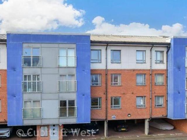 Cleeve Way, Sutton, 2 Bedroom Apartment