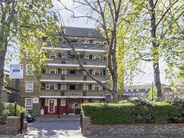 Clegg Street, London E1W 1 bed flat to rent £1,650 pcm £381 pw