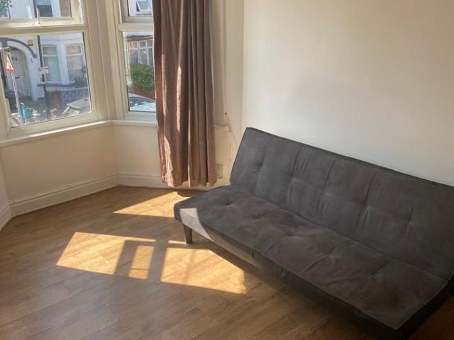 Clementina Road, Leyton E10, 3 bed flat to rent, £1,850 pcm | PrimeLocation