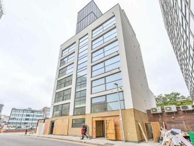 Clements Lane, Ilford IG1, 2 bed flat to rent, £2,200 pcm | PrimeLocation