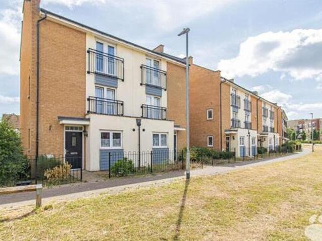 Clenshaw Path, Basildon, 4 Bedroom Semi detached