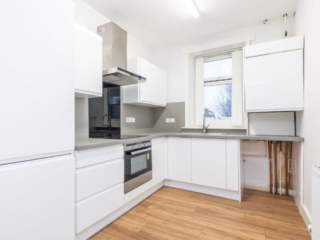 Clepington Road, Dundee DD3, 2 bed flat to rent, £695 pcm | PrimeLocation