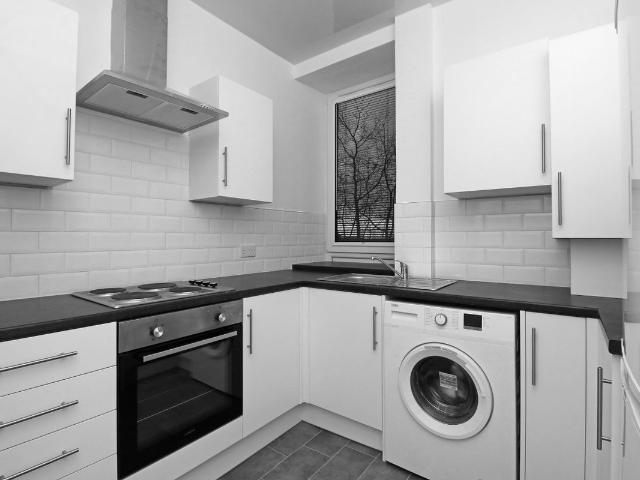 Clepington Road, Dundee DD3, 2 bed flat to rent, £795 pcm | PrimeLocation