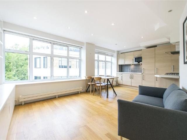 Clerkenwell Green, Clerkenwell. 1 bed apartment to rent £2,750 pcm £635 pw