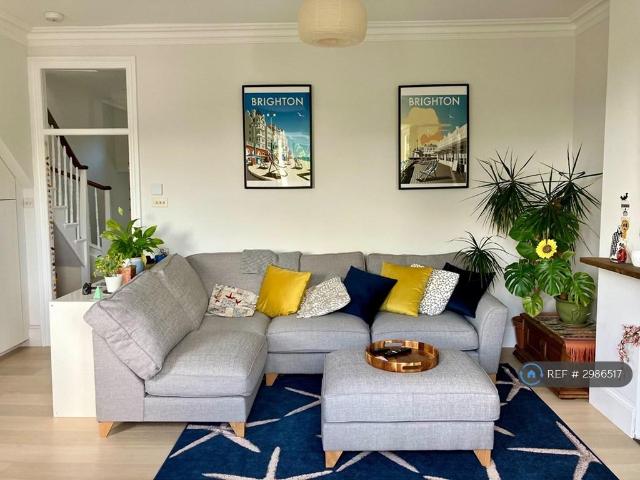 Clermont Terrace, Brighton, BN1 3 bed flat to rent £2,500 pcm £577 pw