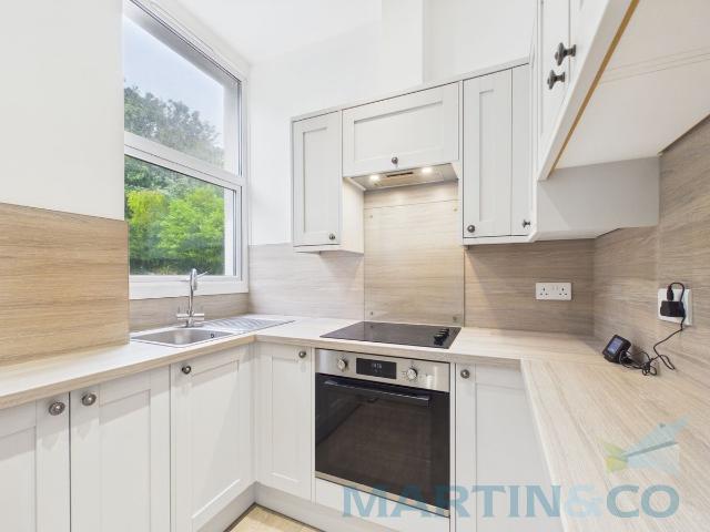 Clermont Terrace, Brighton BN1, Studio to rent, £1,100 pcm | PrimeLocation