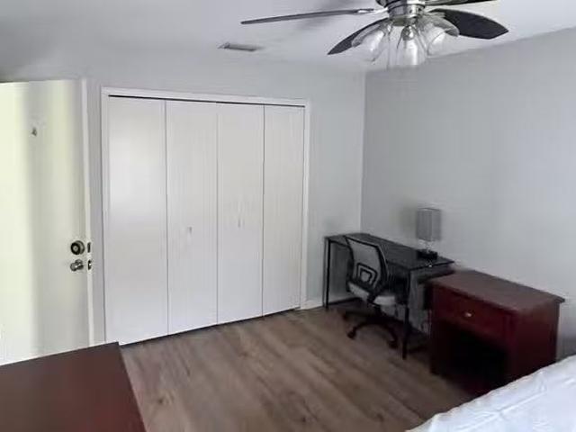 Clermont House with Dining area. Beautiful & newly renovated.