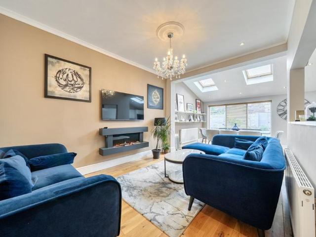 Clitheroe Road, Manchester, M13