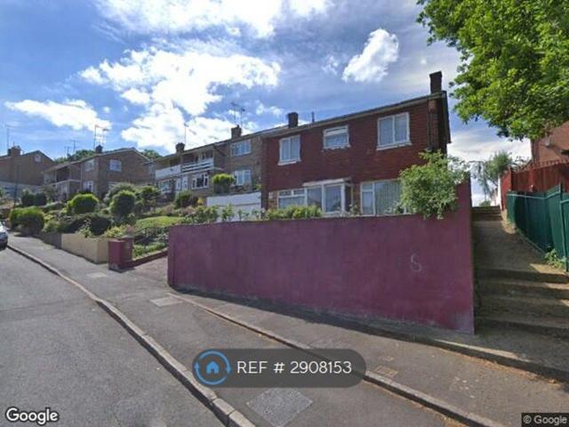 Clive Road, Belvedere DA17, 3 bed detached house to rent, £2,400 pcm | PrimeLocation