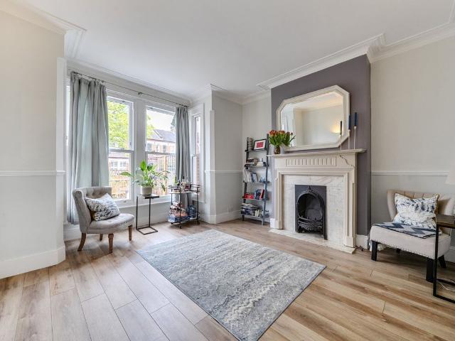 Clive Road, West Dulwich, London SE21, 3 bed maisonette to rent, £2,900 pcm | PrimeLocation