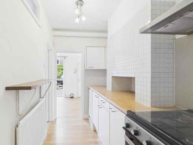 Clive Road, West Dulwich SE21, 2 bed flat to rent, £1,800 pcm | PrimeLocation