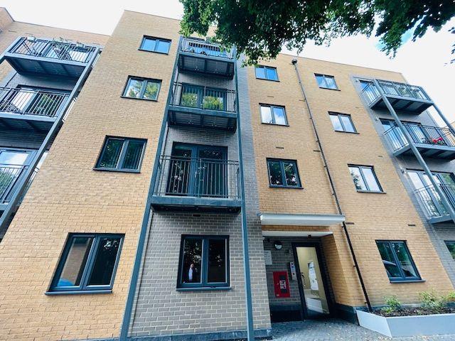 Clivemont Road, Maidenhead SL6, 1 bed flat to rent, £1,450 pcm | PrimeLocation