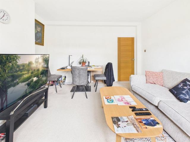 Clifden Court, Clifden Road, Twickenham, Middlesex, TW1