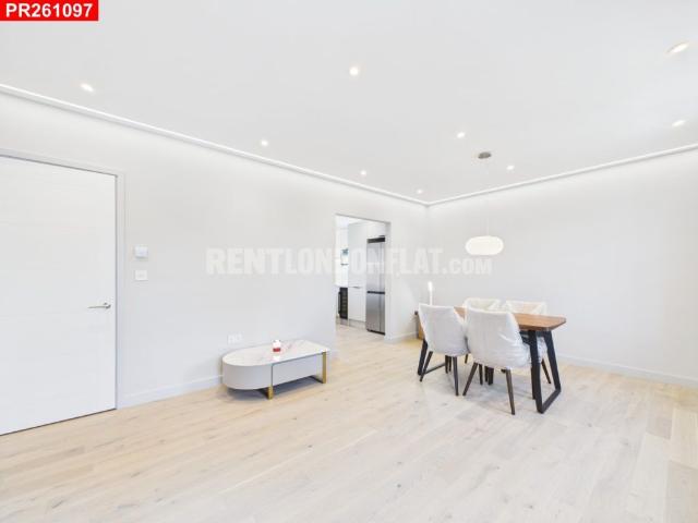Clifden Road, London E5, 3 bed flat to rent, £4,000 pcm | PrimeLocation