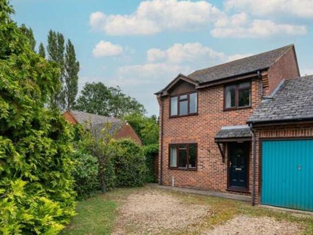 Clifden Road, Worminghall, 3 Bedroom Link