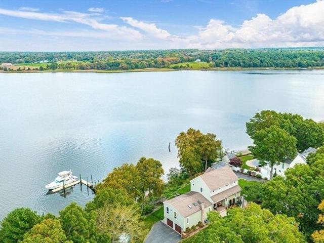 Cliff Dr, Freetown, Home For Sale