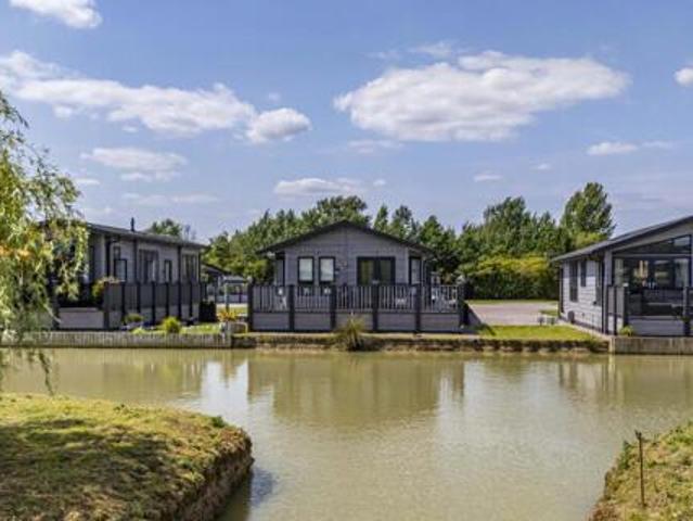 Cliff Lane, Wagtail Country Park, Marston, 2 Bedroom Park