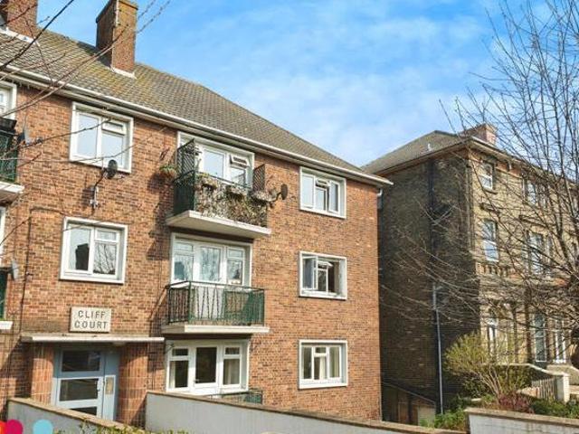 Cliff Road, Dovercourt, 2 Bedroom Apartment