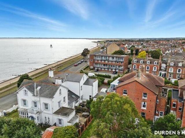 Cliff Road, Harwich, 2 Bedroom Apartment