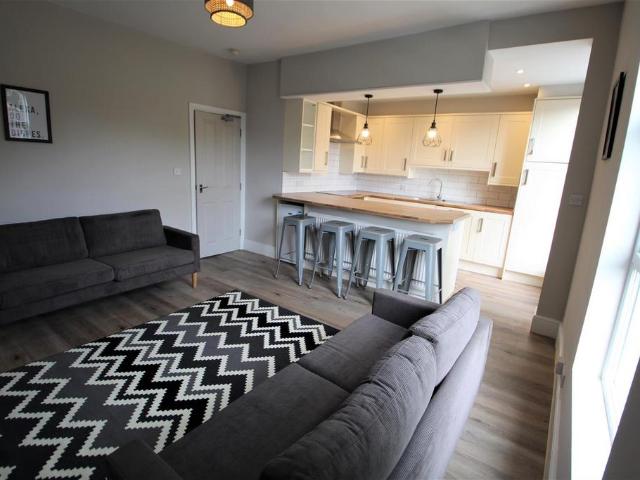Cliff Road, Woodhouse, Leeds, LS6 2ET 6 bed apartment to rent £3,562 pcm £822 pw