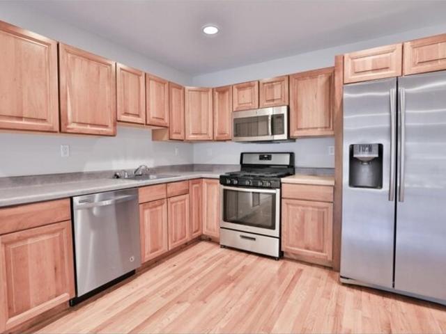 Cliff St Apt L, Union City, Condo For Sale
