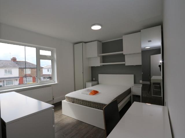 Clifford Bridge Road, Coventry, West Midlands CV3, 4 bed semi detached house to rent, £575 pcm | PrimeLocation