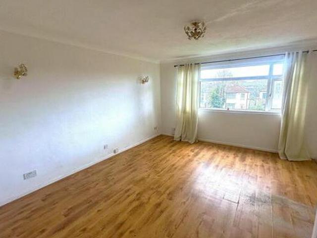 Clifford Close, Northolt, 2 Bedroom Flat