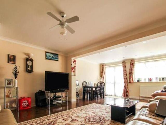 Clifford Gardens,hayes,5 Bedroom House
