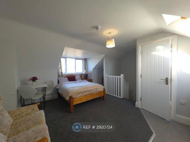 Clifford Road, Bristol BS16, Room to rent, £1,100 pcm | PrimeLocation